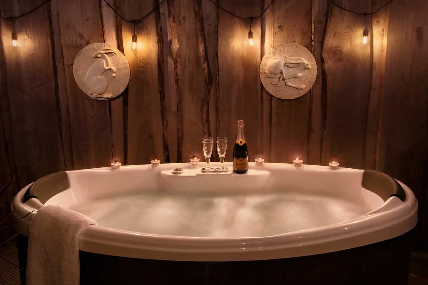 Tinker - Underground Hideaway and Wagon (Romantic Retreat) Updated 2022