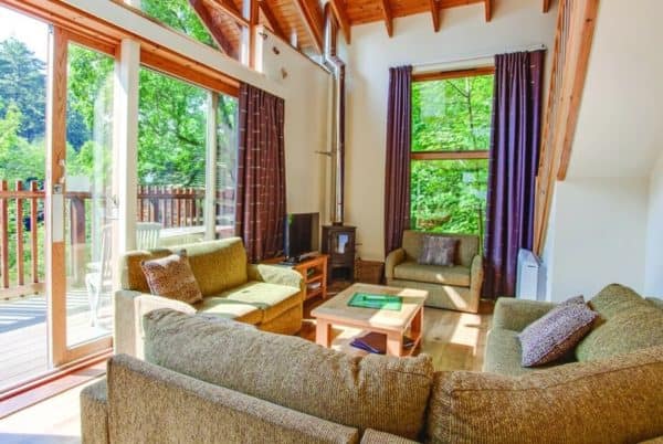 34 Treehouse Holidays UK (2022 & 2023) Compare Reviews