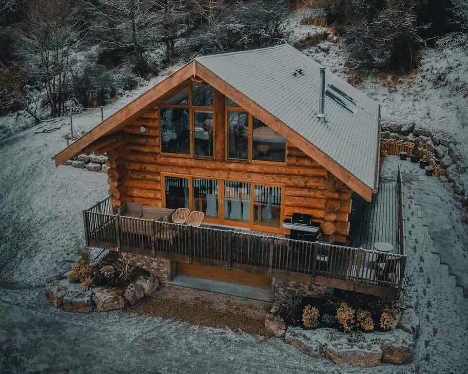 6 Luxury Log Cabins In The UK (2022 & 2023)